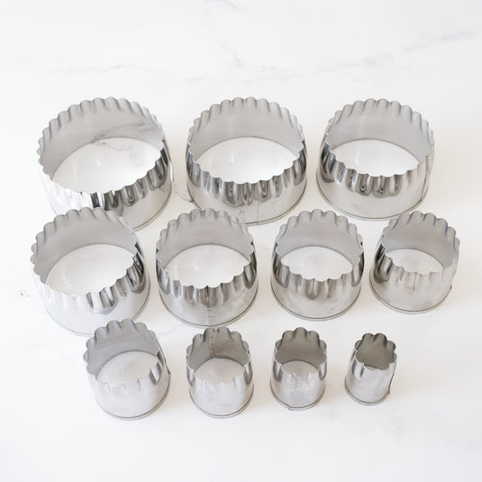 Fluted Round Cookie Cutters - Set of 11 – The Kitsune & Co.
